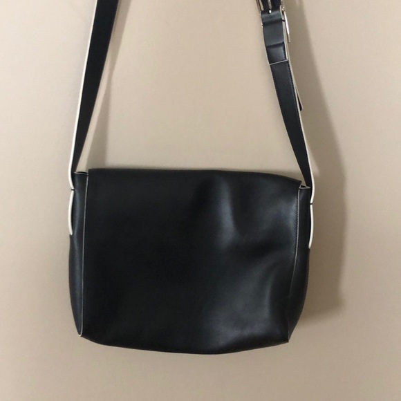 Vince | Bags | Vince Leather Bag | Poshmark